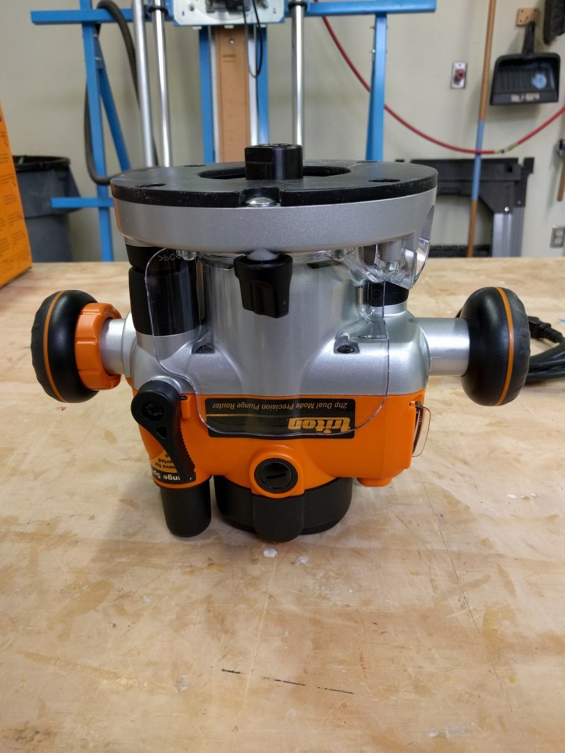 Triton MOF001 1400W Plunge Router - Tools and Consumables ...