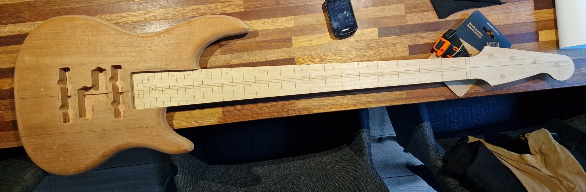 Medium scale 5-string, Fender Stuart Hamm/Urge inspired - In Progress ...